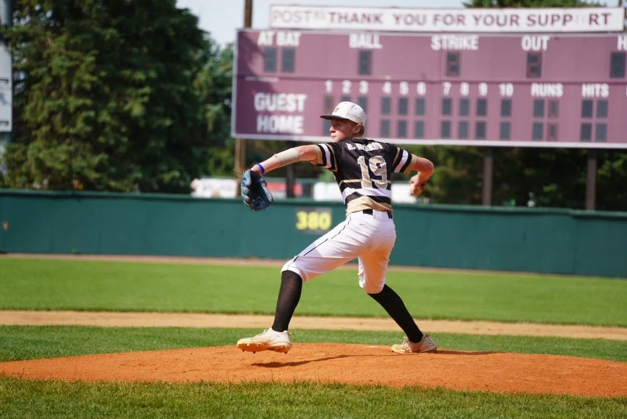 Home - Lincoln Blackhawks Baseball